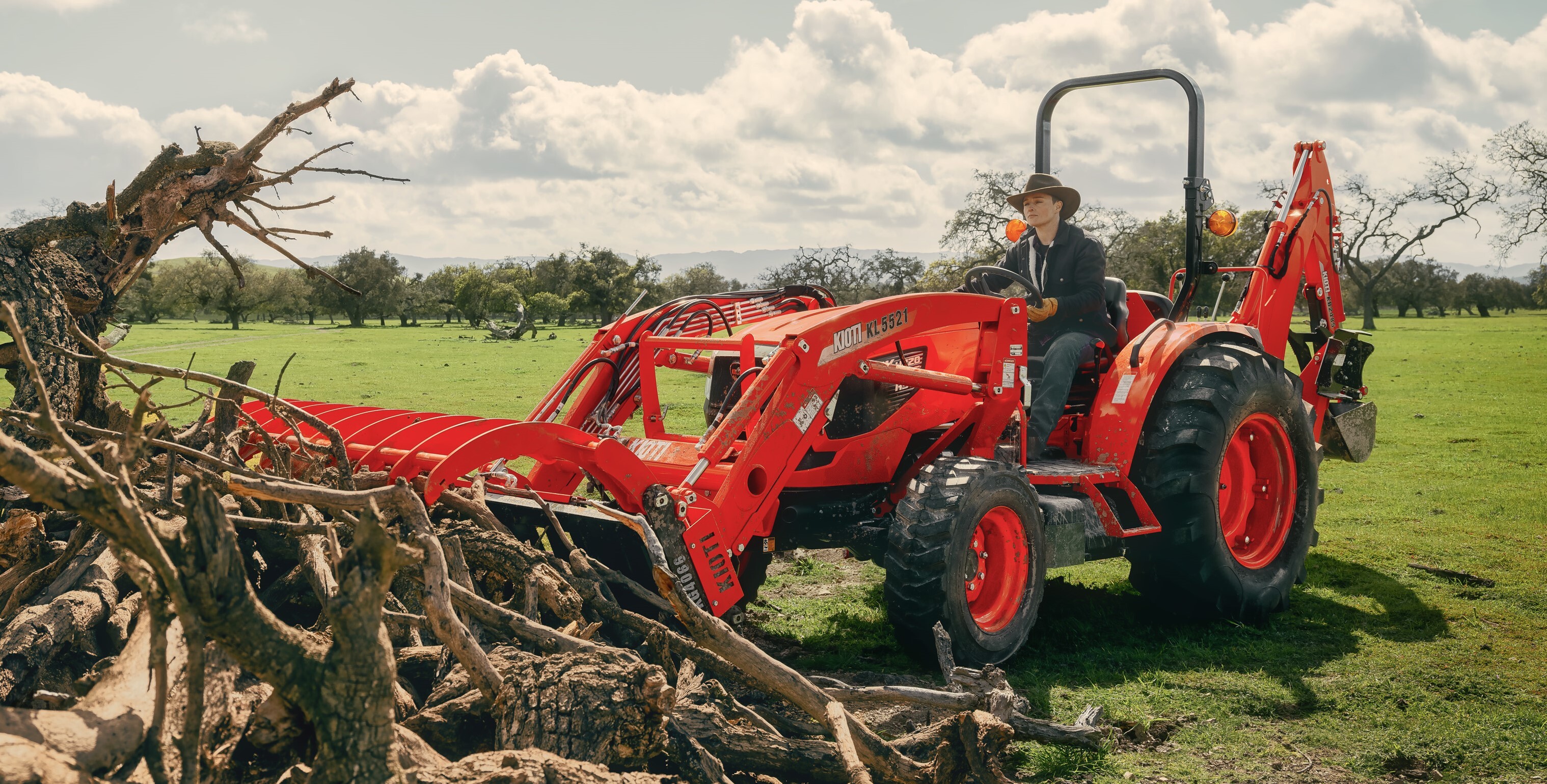 KIOTI DK4520 45 hp Compact Tractor | The Best Tractors for Unmatched…